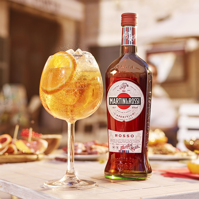 Dry & Sweet Vermouth Cocktails | Martini Cocktails | MARTINI & ROSSI®